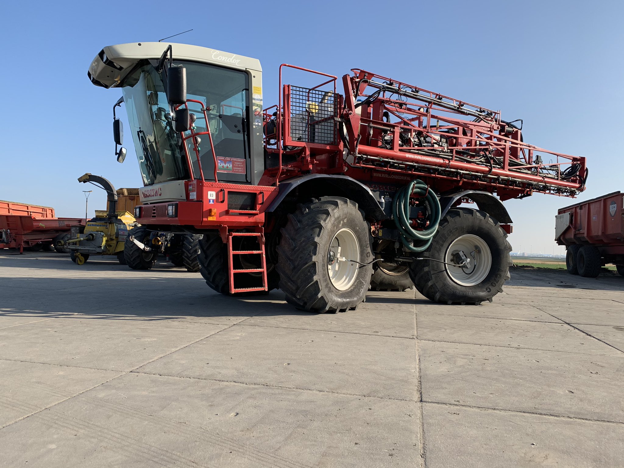 Agrifac crop sprayer - On-the-go Tire Pressure Adjustment System for ...